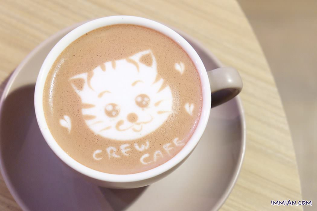 Crew Cafe，忠孝新生，有喵喵、拉花很厲害的展演咖啡廳 - 已歇業 - 巷子裡的生活